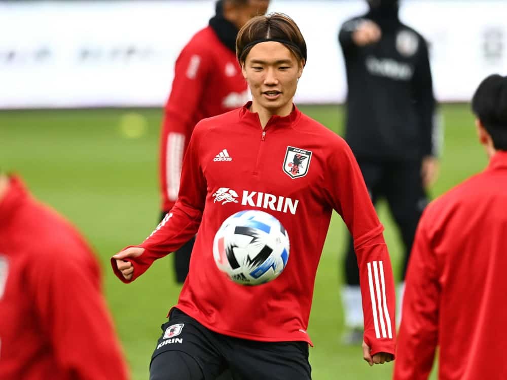 Leihe mit Kaufoption: Schalke verpflichtet Itakura Leihe mit Kaufoption: Schalke verpflichtet Itakura