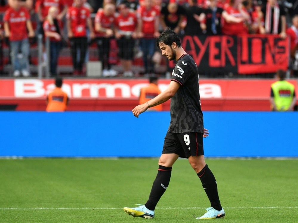 Muskelfaserriss: Leverkusen vorerst ohne Azmoun Muskelfaserriss: Leverkusen vorerst ohne Azmoun